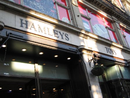 London Budget - Photos of Oxford Street & Regent StreetLondon Budget